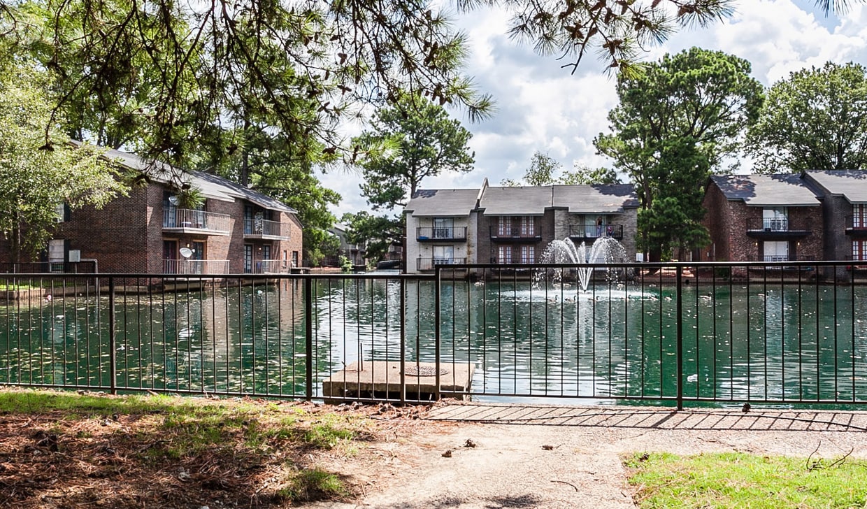 The Residences at Lakeview - 2774 S Mendenhall Rd Memphis, TN 38115 ...
