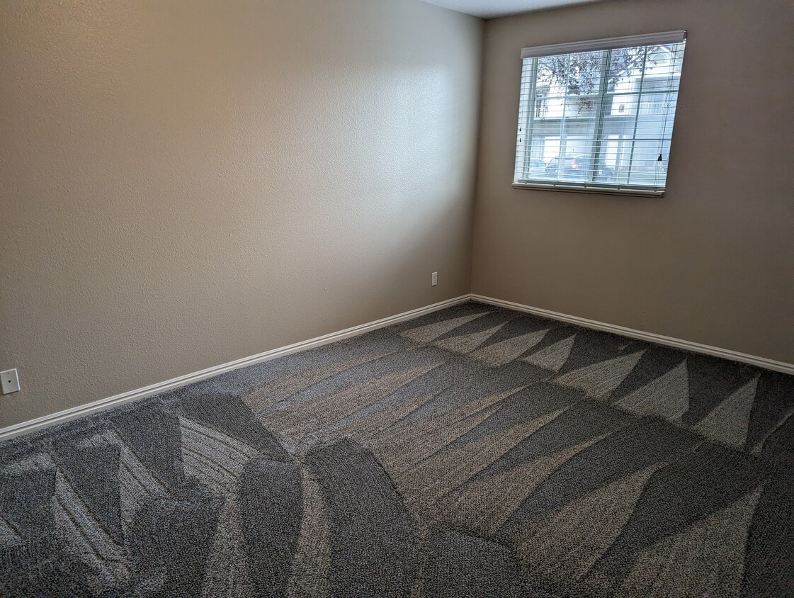 Carriage Crossing Apartments - 2401 S Apple St Boise, ID 83706 ...