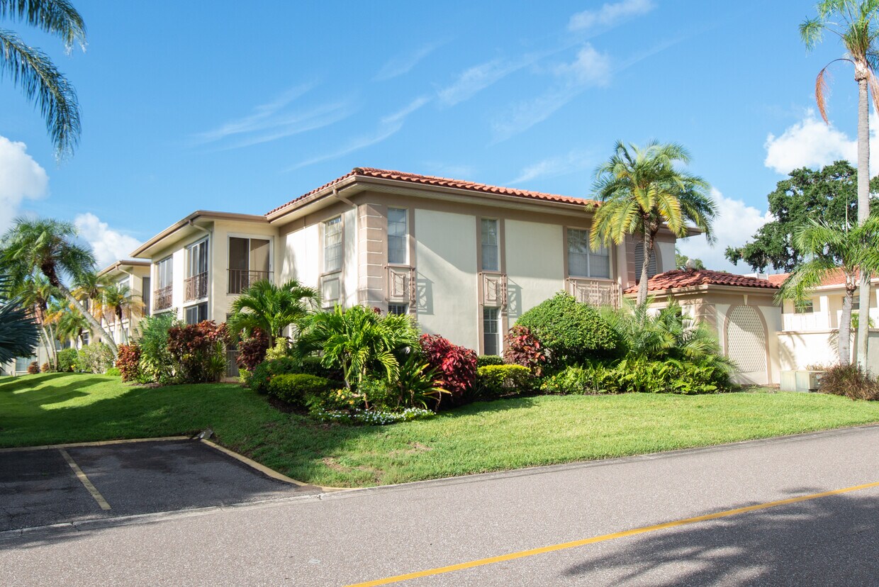 19029 US Hwy 19 N Unit 2-1, Clearwater, FL 33764 - Condo for Rent in ...