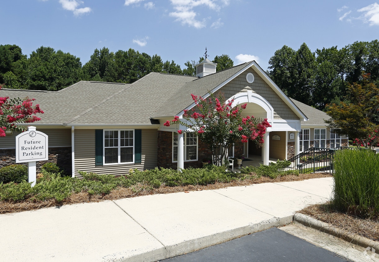 Falls Creek - 901 Falls Park Dr Sanford, NC 27330 | Apartments.com