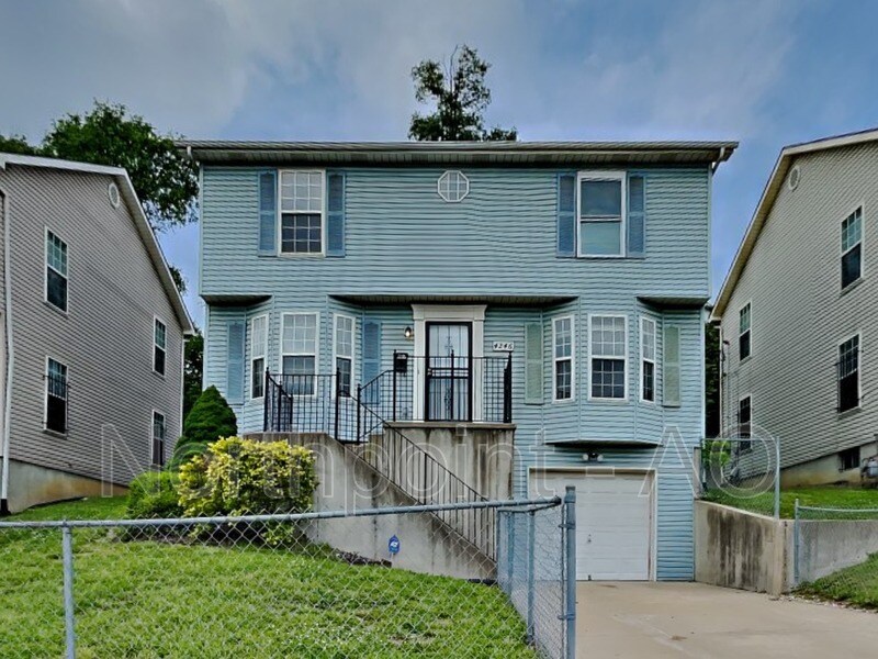 4246 The Paseo, Kansas City, MO 64110 - House Rental in Kansas City, MO ...