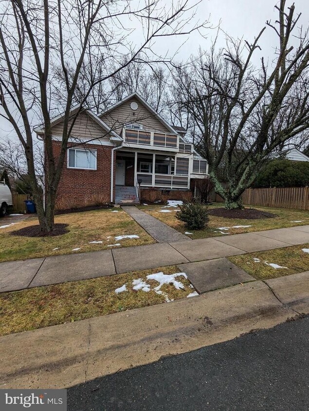 2410 Darrow St, Wheaton-Glenmont, MD 20902 - House Rental in Wheaton ...