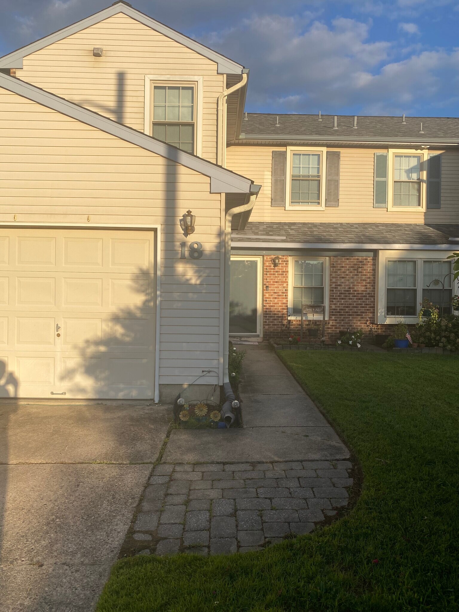 18 E Oleander Dr, Mount Laurel, NJ 08054 - Townhome Rentals in Mount ...