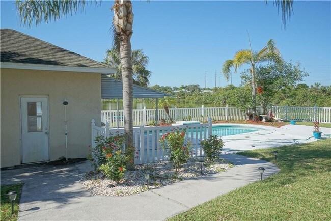 8425 Riverview Dr Riverview, FL 33578 - Alquileres en Riverview, FL ...