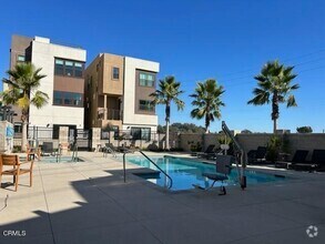 The Dunes Apartments for Rent with a Swimming Pool - Oxnard, CA - 1 ...
