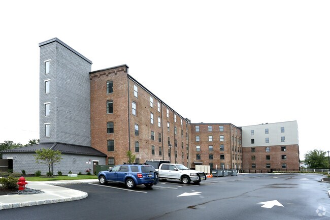 Lofts at Helmetta Rentals - Helmetta, NJ | Apartments.com