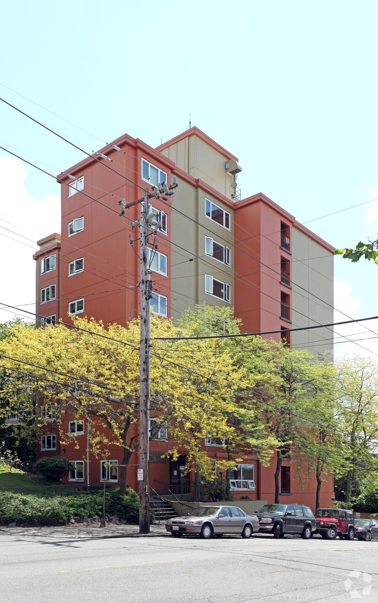 Queen Anne Heights - 1212 Queen Anne Ave N Seattle, WA 98109 ...