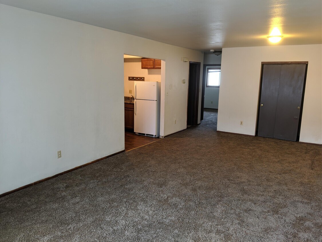 8924 W Mill Rd Unit 3, Milwaukee, WI 53225 - Room for Rent in Milwaukee ...