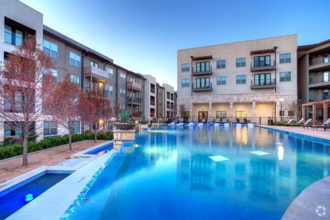 The Rim Apartments for Rent with High Ceilings - San Antonio, TX ...
