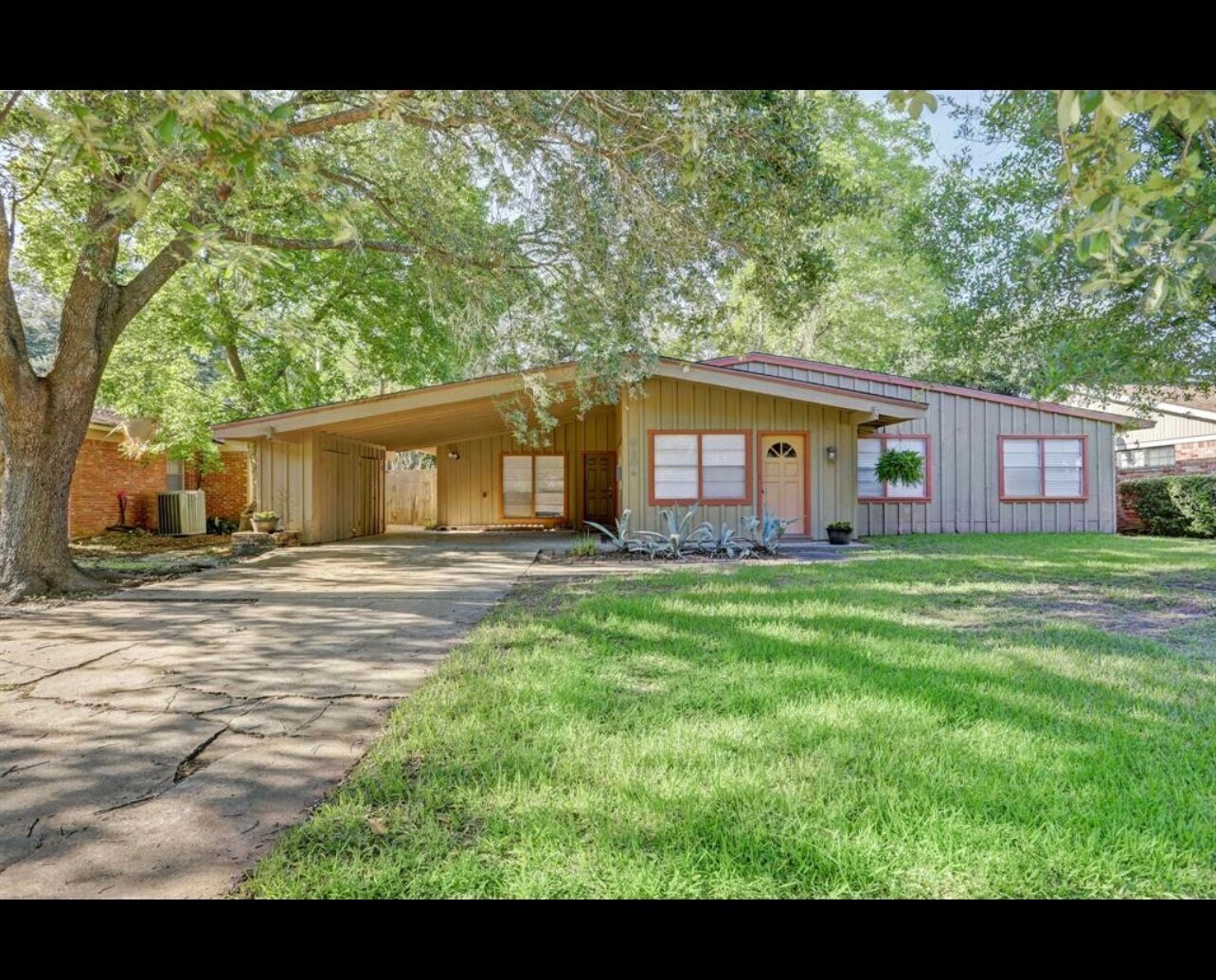 5406 Carew St, Houston, TX 77096 - House Rental in Houston, TX ...