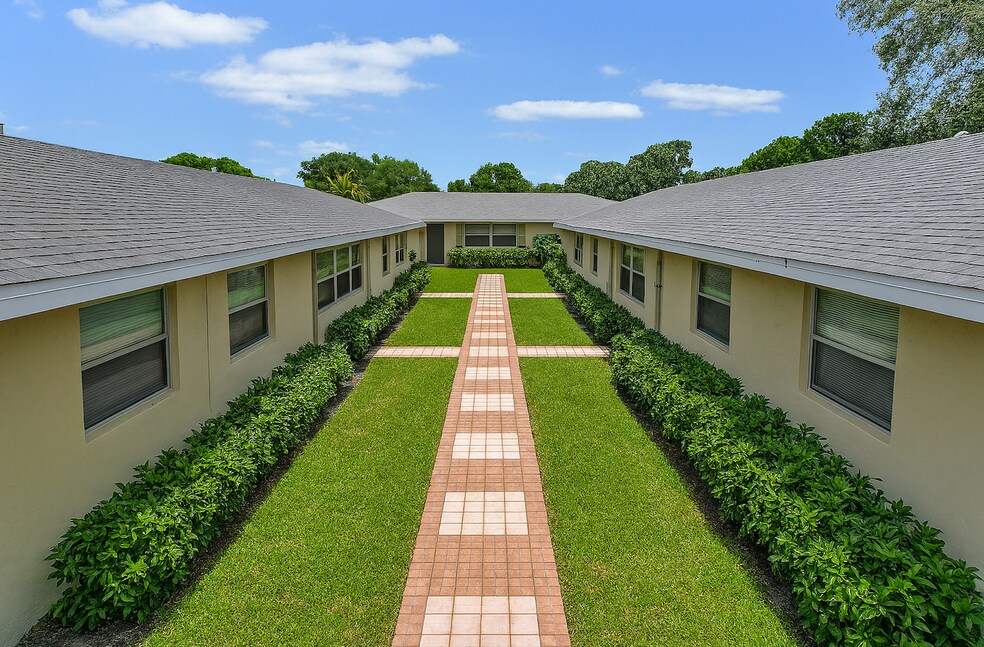 Apartments for Rent with a Walk-In Closet in Kimberly Forest, Margate ...