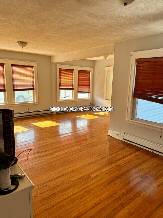 2 Goldsmith Ave Unit 1, Medford, MA 02155 - 2 Goldsmith Ave Medford, MA ...
