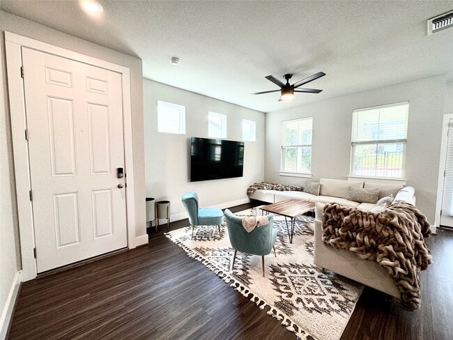 7103 Silver Star Ln, Austin, TX 78744 - House Rental in Austin, TX ...