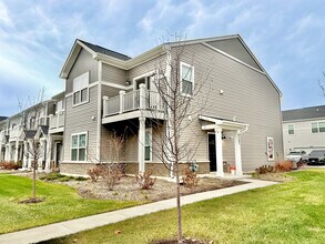 Apartments for Rent with Parking in Chicory Place, Naperville ...