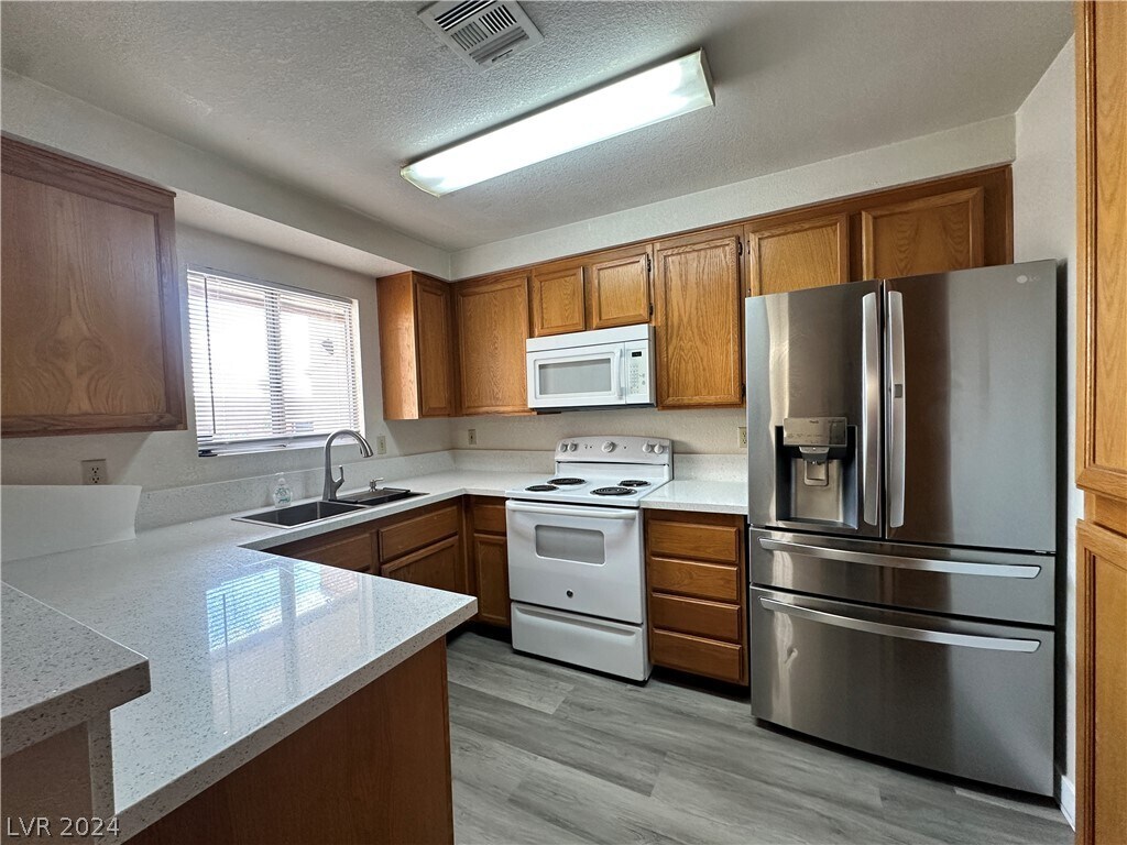 6873 Tamarus St Unit 202, Las Vegas, NV 89119 - Condo for Rent in Las ...