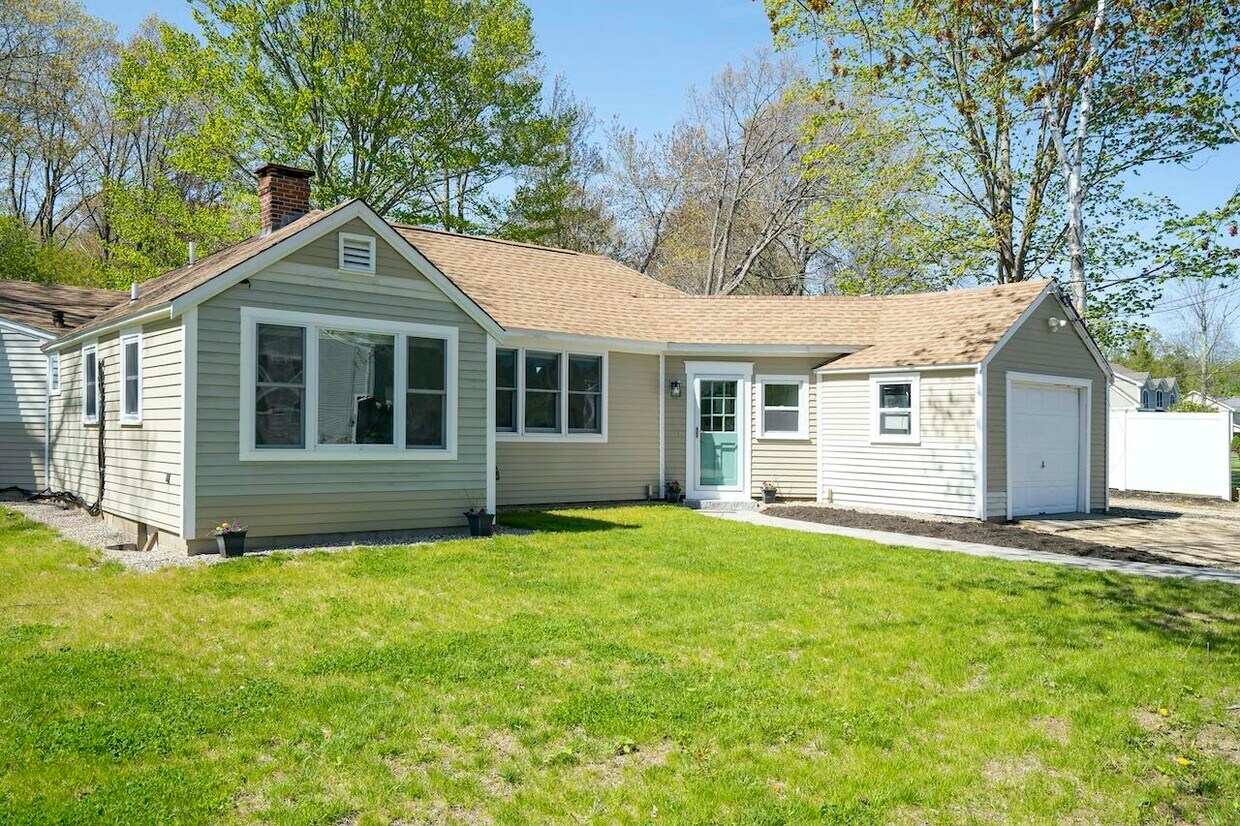 35 Big Rock Rd, Rye, NH 03870 - House Rental in Rye, NH | Apartments.com