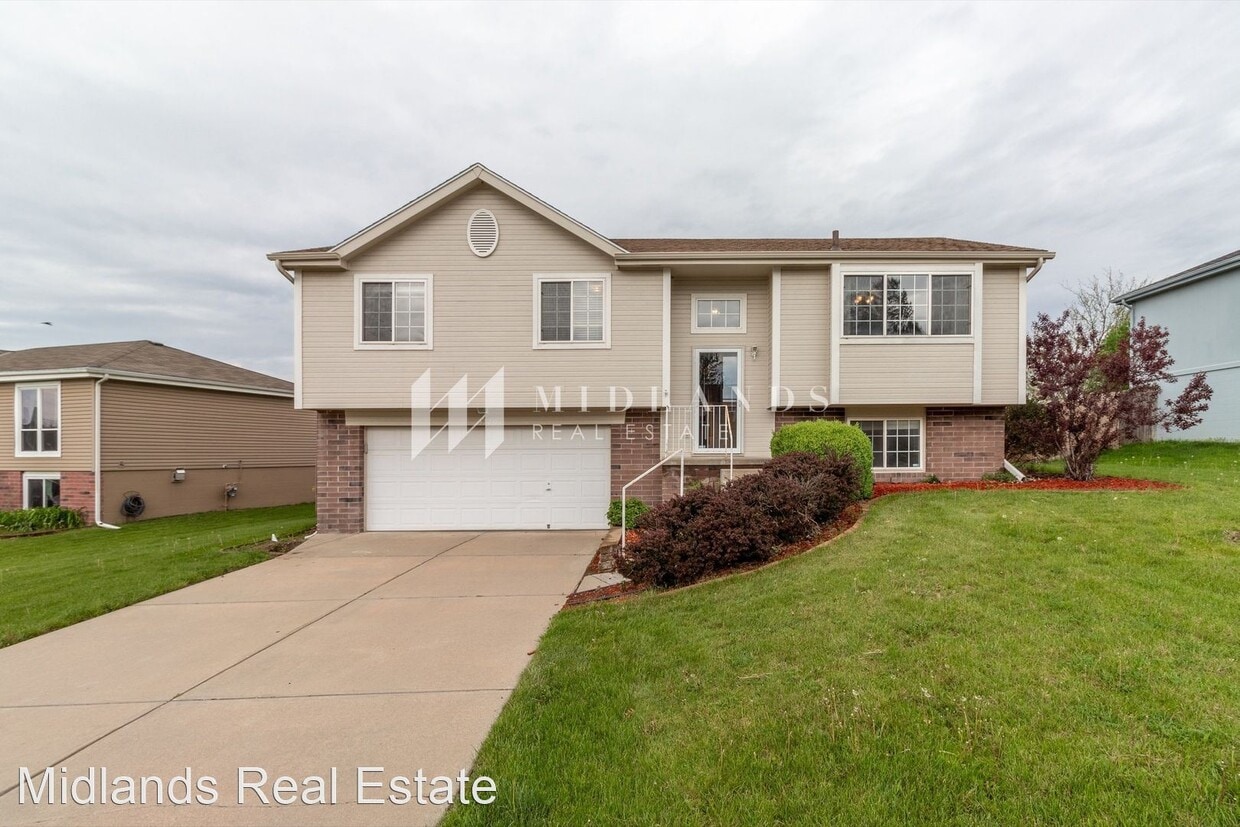 3220 Chad Ave, Bellevue, NE 68123 - House Rental in Bellevue, NE ...