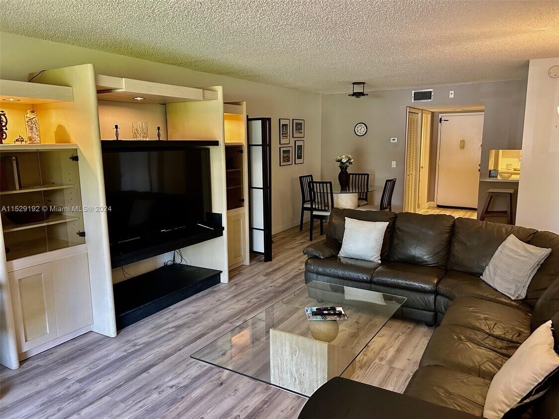 16175 Golf Club Rd Unit 108, Weston, FL 33326 - Room for Rent in Weston ...