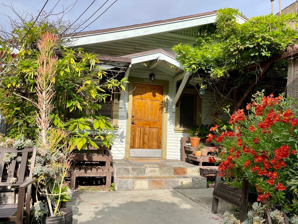 1125 N Hoover St Unit 1125 Half, Los Angeles, CA 90029 - 1125 N Hoover ...