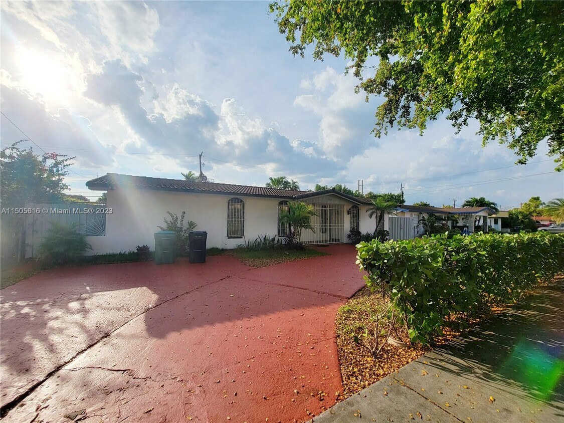 1220 SW 78th Ave, Miami, FL 33144 - House Rental in Miami, FL | Apartments.com