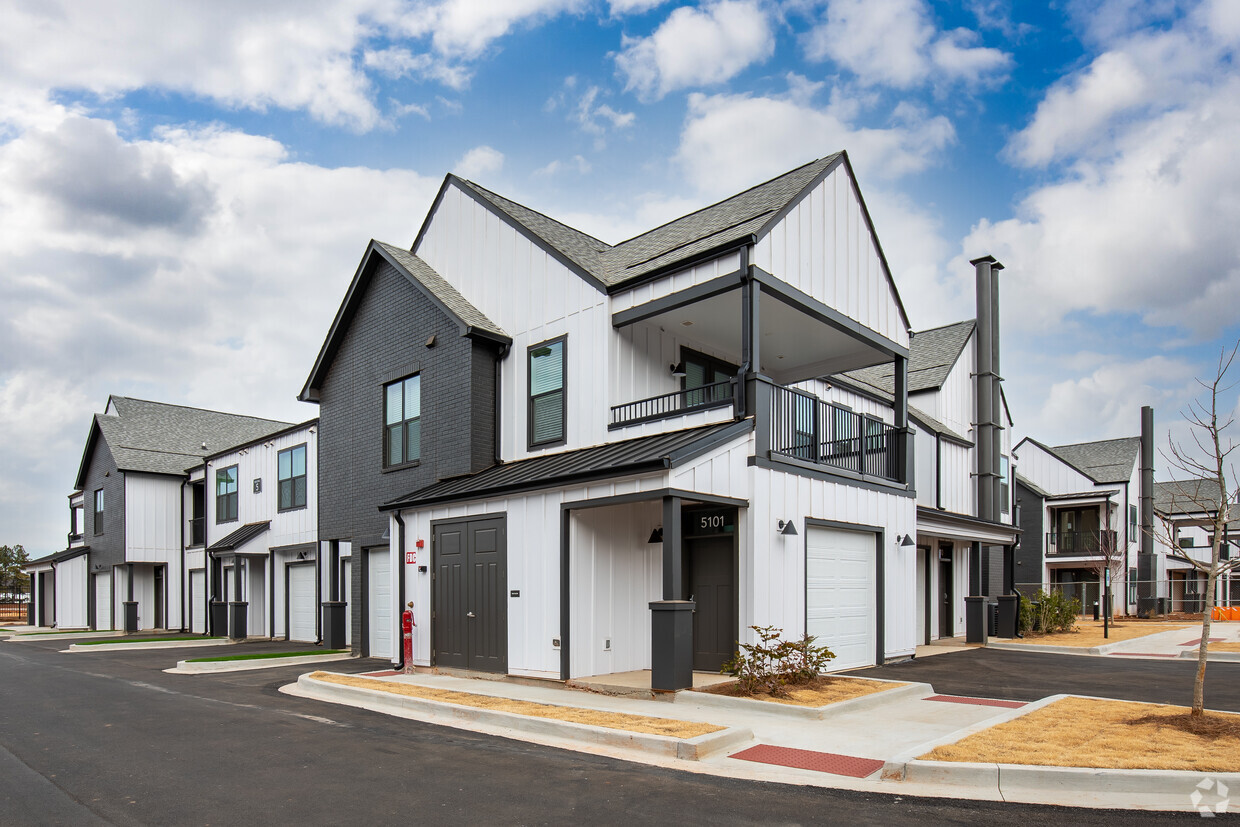 The Collins Luxury Apartments - 1100 Enterprise Way Huntsville, AL ...