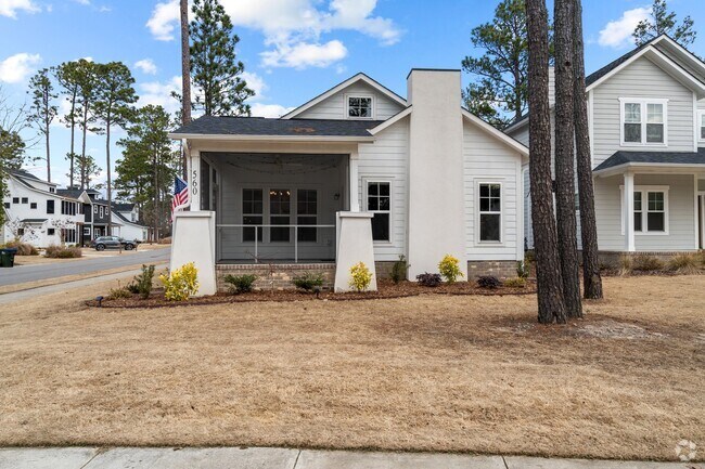 Knollwood Apartments for Rent with a Walk-In Closet - Southern Pines ...