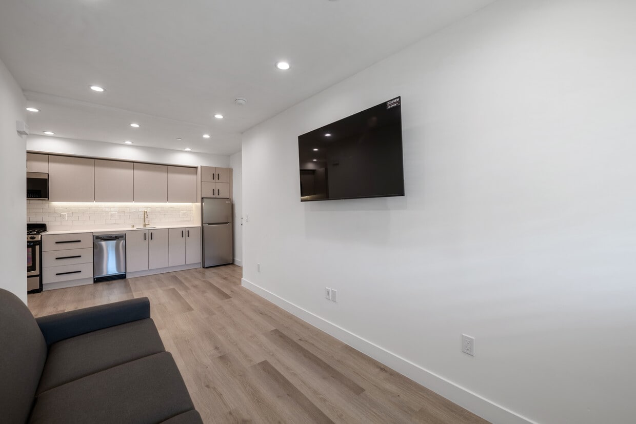 Hoover Square - 2601 S Hoover St Los Angeles, CA 90007 | Apartments.com