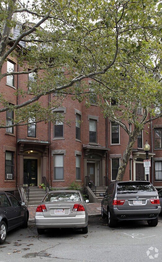 47 Warren Ave, Boston, MA 02116 - Apartments in Boston, MA | Apartments.com