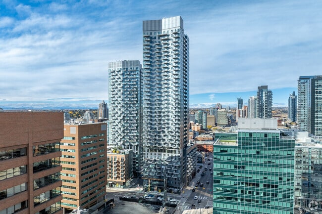 North Hill/Downtown/Beltline Calgary Apartments for Rent with a Living ...