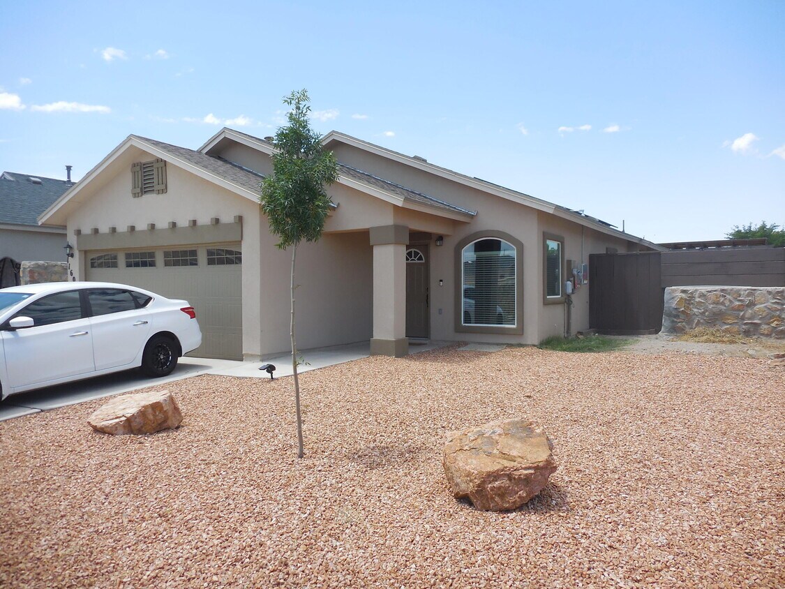 11608 Flor Gloriosa, Socorro, TX 79927 - House Rental in Socorro, TX ...