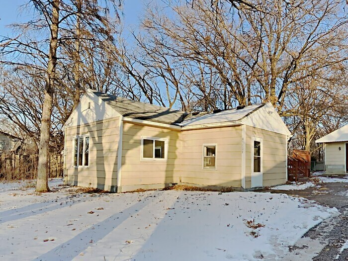 10631 Dogwood St NW, Minneapolis, MN 55448 - House Rental in ...