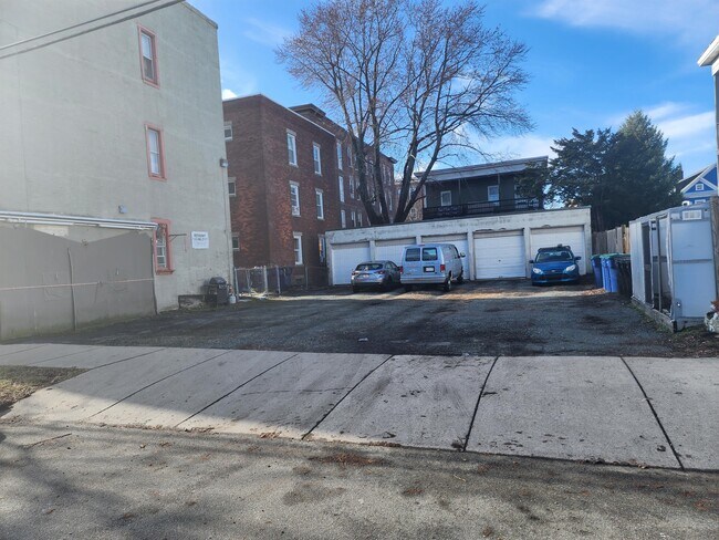 44 Pingree St, Salem, MA 01970 - Townhome Rentals in Salem MA ...