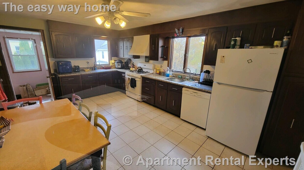 82 Grant Ave, Medford, MA 02155 - Townhome Rentals in Medford MA ...