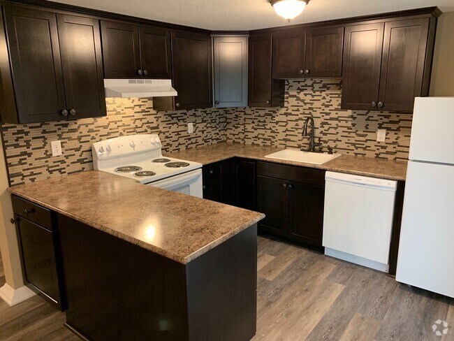 The Uplands Apartments for Rent with Parking - Portland, OR - 1 Rentals ...