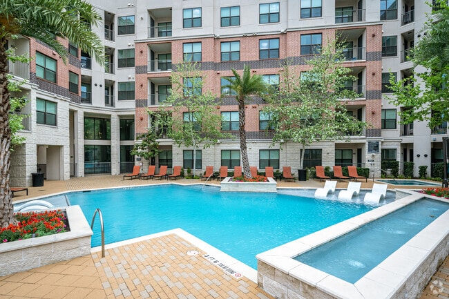 University Place Apartments for Rent with High Ceilings - Houston, TX ...