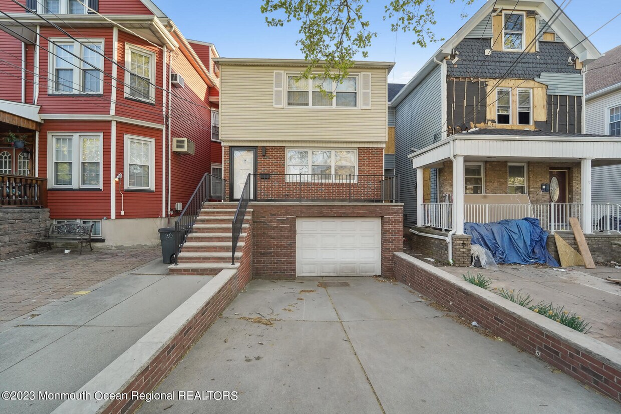 30 E 39th St, Bayonne, NJ 07002 - Townhome Rentals in Bayonne NJ | Apartments.com