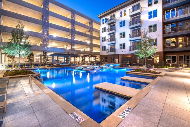 Hall Street Flats - Apartments in Dallas, TX | Apartments.com