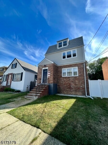 1019 Rivington St Unit 3, Roselle, NJ 07203 - Room for Rent in Roselle ...