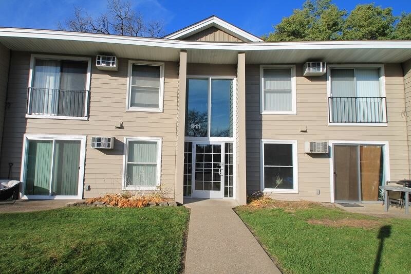 911 7th St S Unit 7, Hopkins, MN 55343 - Condo for Rent in Hopkins, MN ...