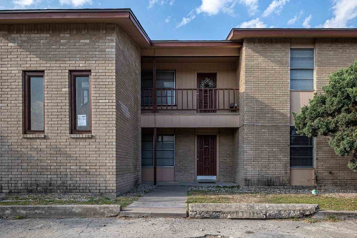 100 Shannon Cir Unit B, Del Rio, TX 78840 - Condo for Rent in Del Rio ...