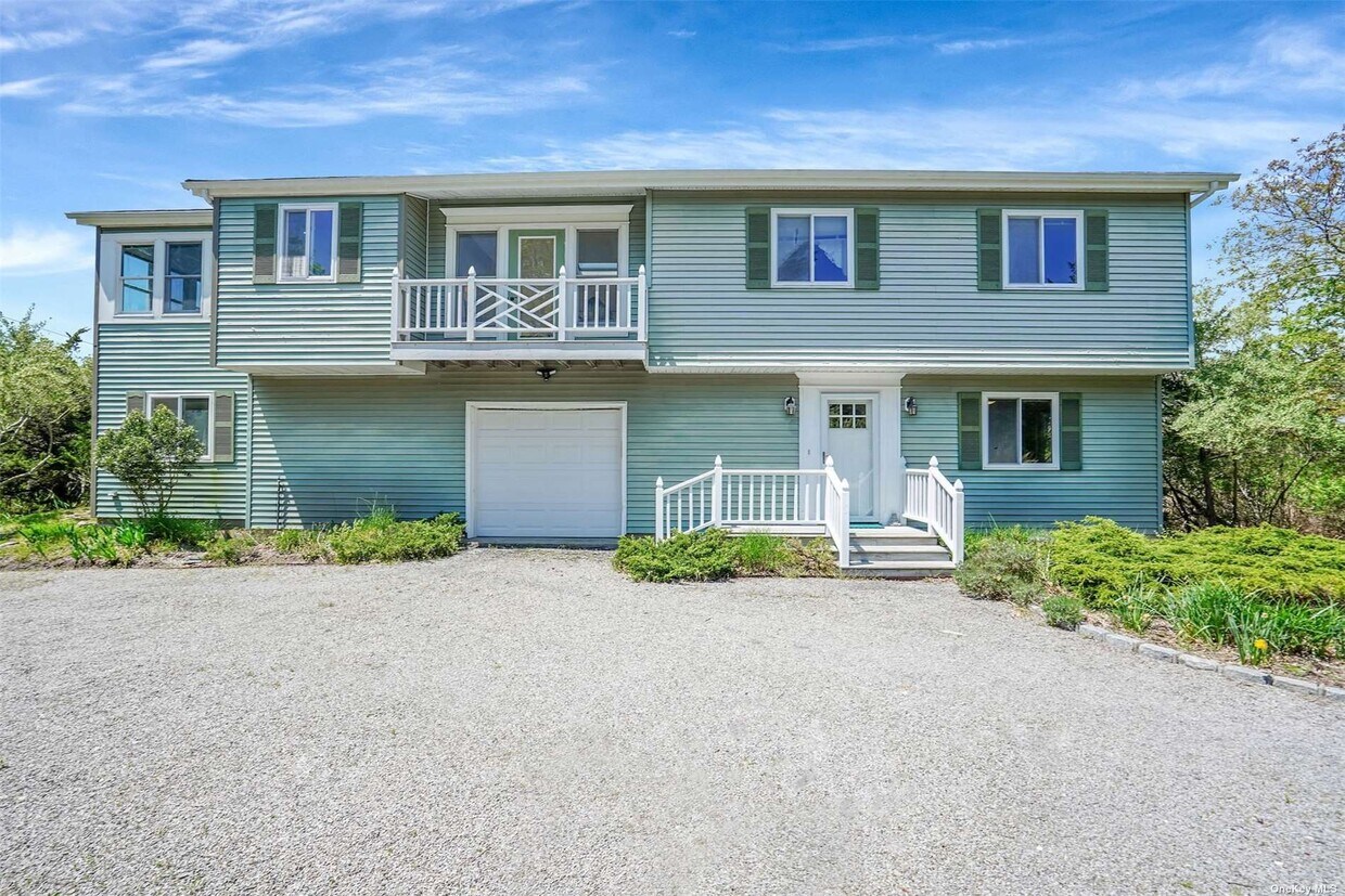 1 Raynor Dr, Westhampton, NY 11977 - House Rental in Westhampton, NY ...