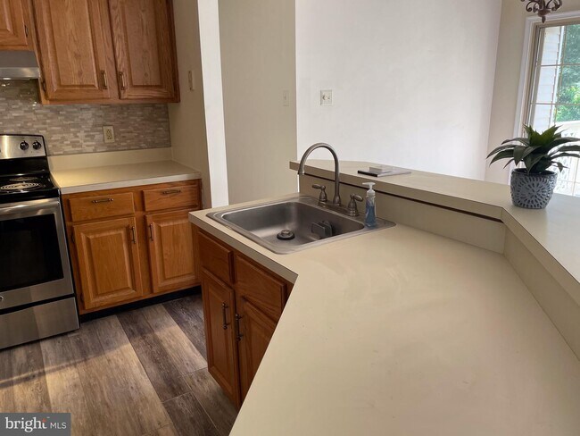 708 Remington Ct Unit 708, Chalfont, PA 18914 - Room for Rent in ...