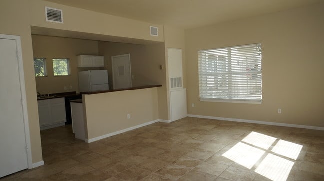 Soho Lofts & Apartments - 4004 Old College Rd Bryan, TX 77801 ...