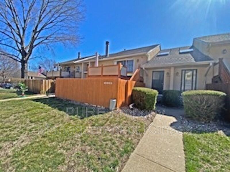 10903 Gillette St, Overland Park, KS 66210 - House Rental in Overland ...