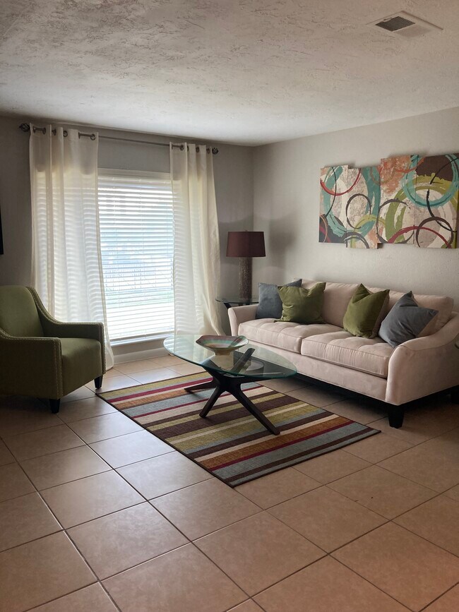 Campbell Grove Apartments Apartments - 1515 Campbell Rd Houston, TX ...