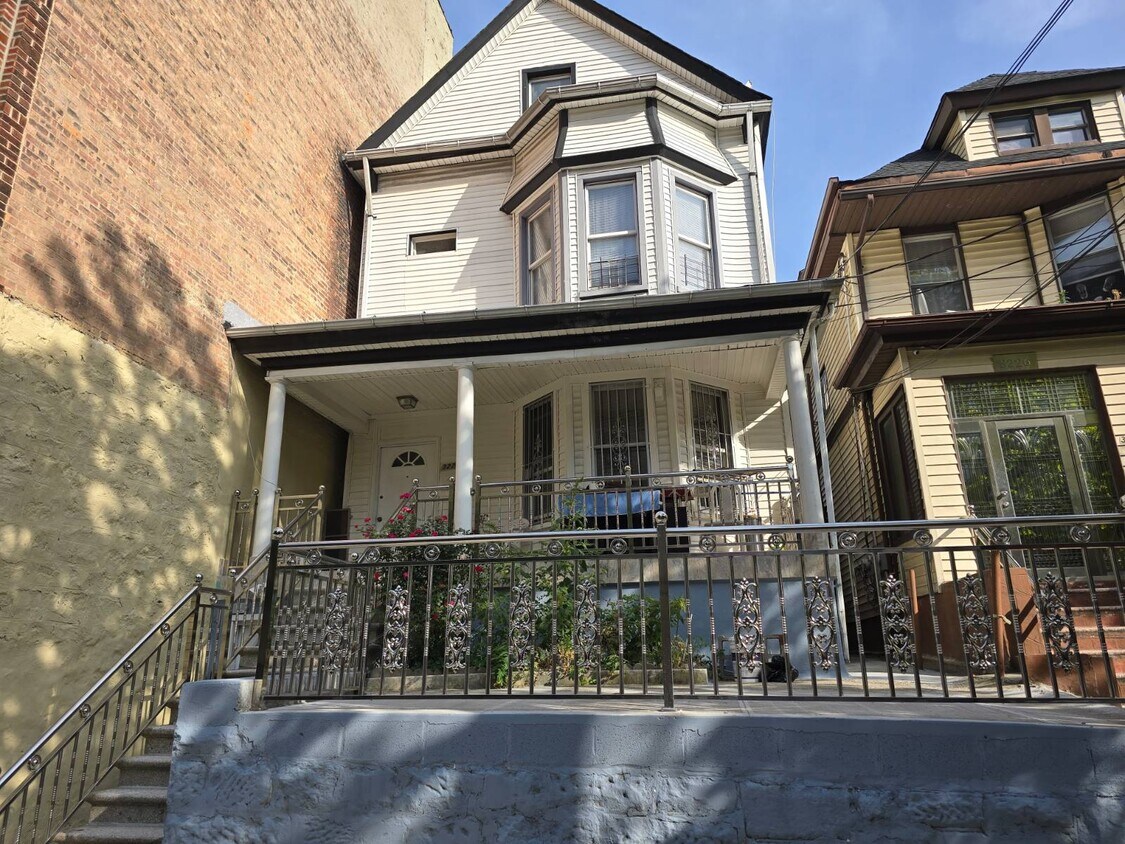 3228 Hull Ave Unit 1F, The Bronx, NY 10467 - Room for Rent in The Bronx ...