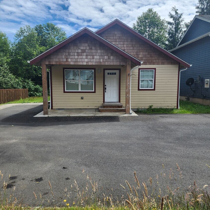 1723 SE 3rd St, Astoria, OR 97103 - House Rental in Astoria, OR ...