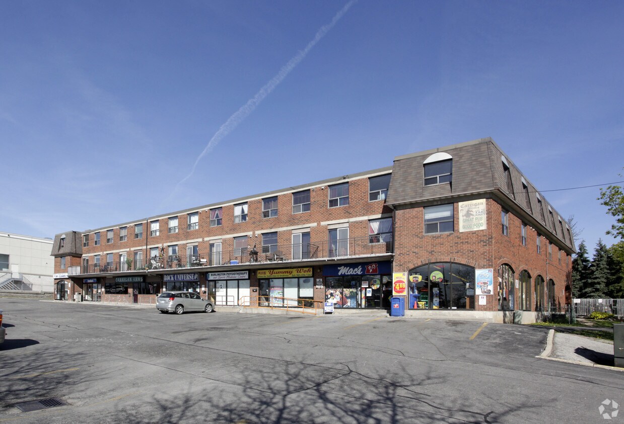 2025 Upper Middle Rd, Burlington, ON L7P 0A1 Apartments - 2025 Upper ...