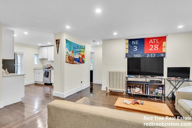 Thompsonville Apartments for Rent with Washer & Dryer - Newton, MA ...