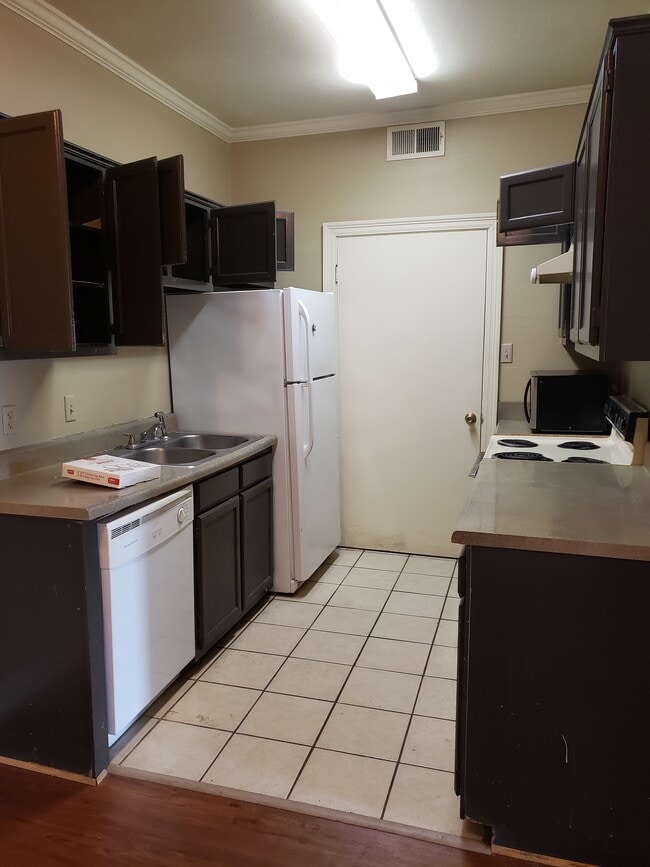 South Baton Rouge Military Apartments for Rent - Baton Rouge, LA ...
